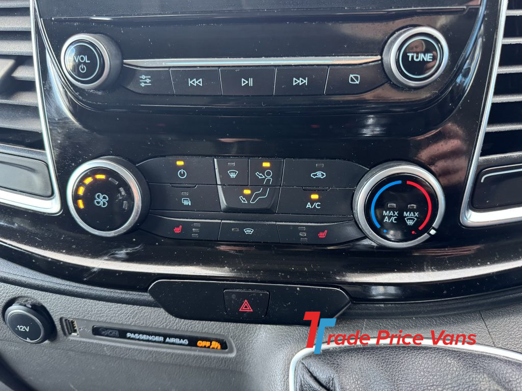 2019 (19 PLATE) FORD TRANSIT CUSTOM 300 LIMITED P/V L1 H1 AIR CON EURO ...